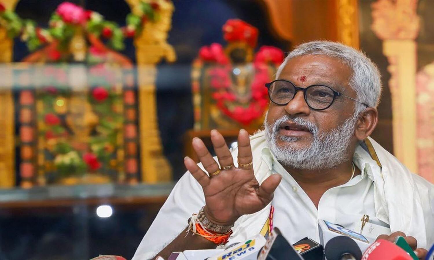 ఆ ప్రకటనలు నమ్మి మోసపోకండి - టీటీడీ | there are job opportunities in ...