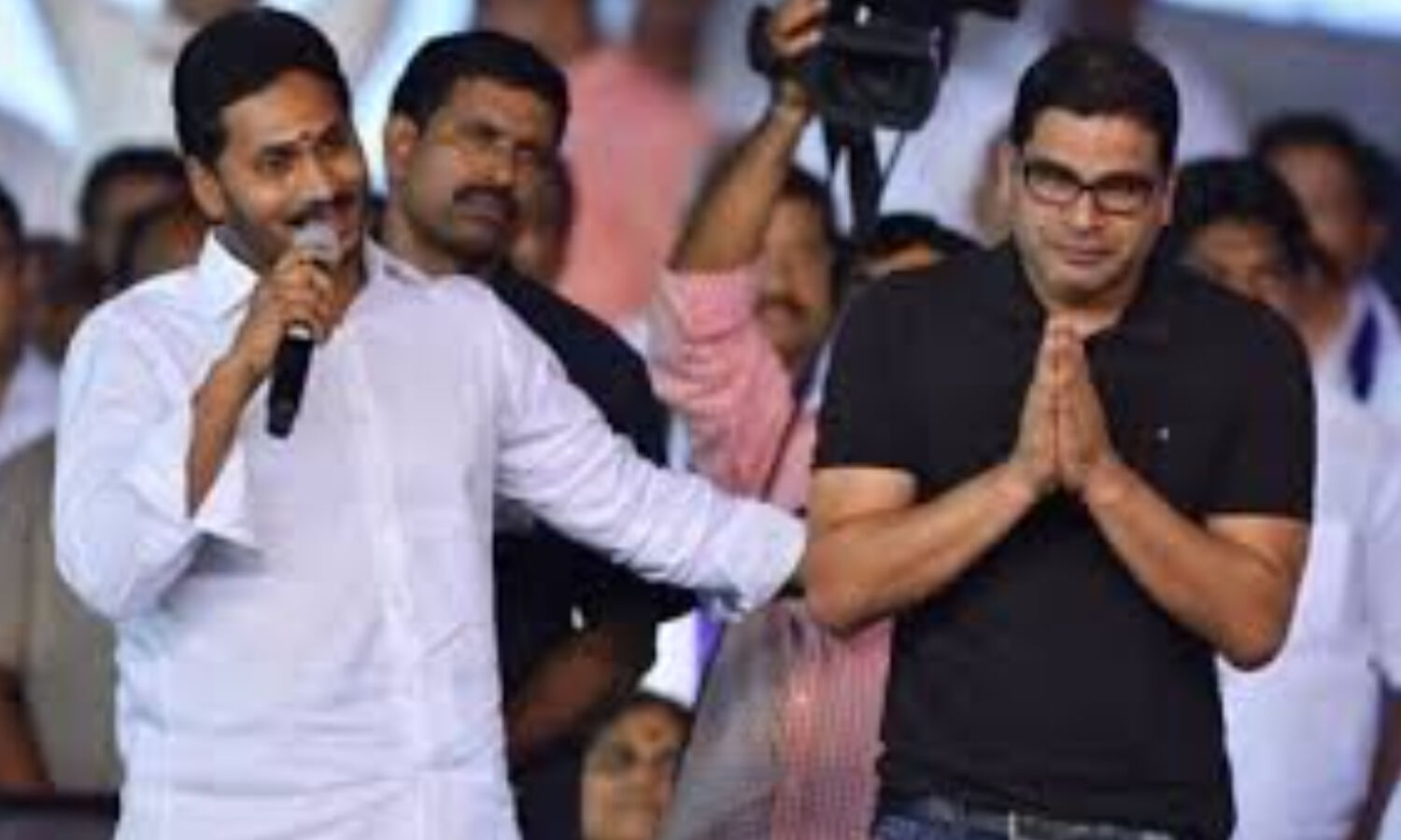 పీకే ఎంట్రీకి ముందే మొదలెట్టేశారే? | prasanth kishore team is set to ...