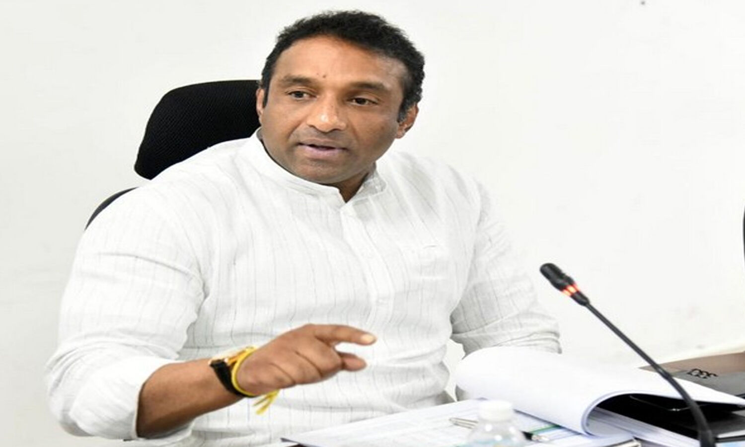 బ్రేకింగ్ : ఏపీ మంత్రి మేకపాటి గౌతమ్ రెడ్డి హఠాన్మరణం | AP Minister ...