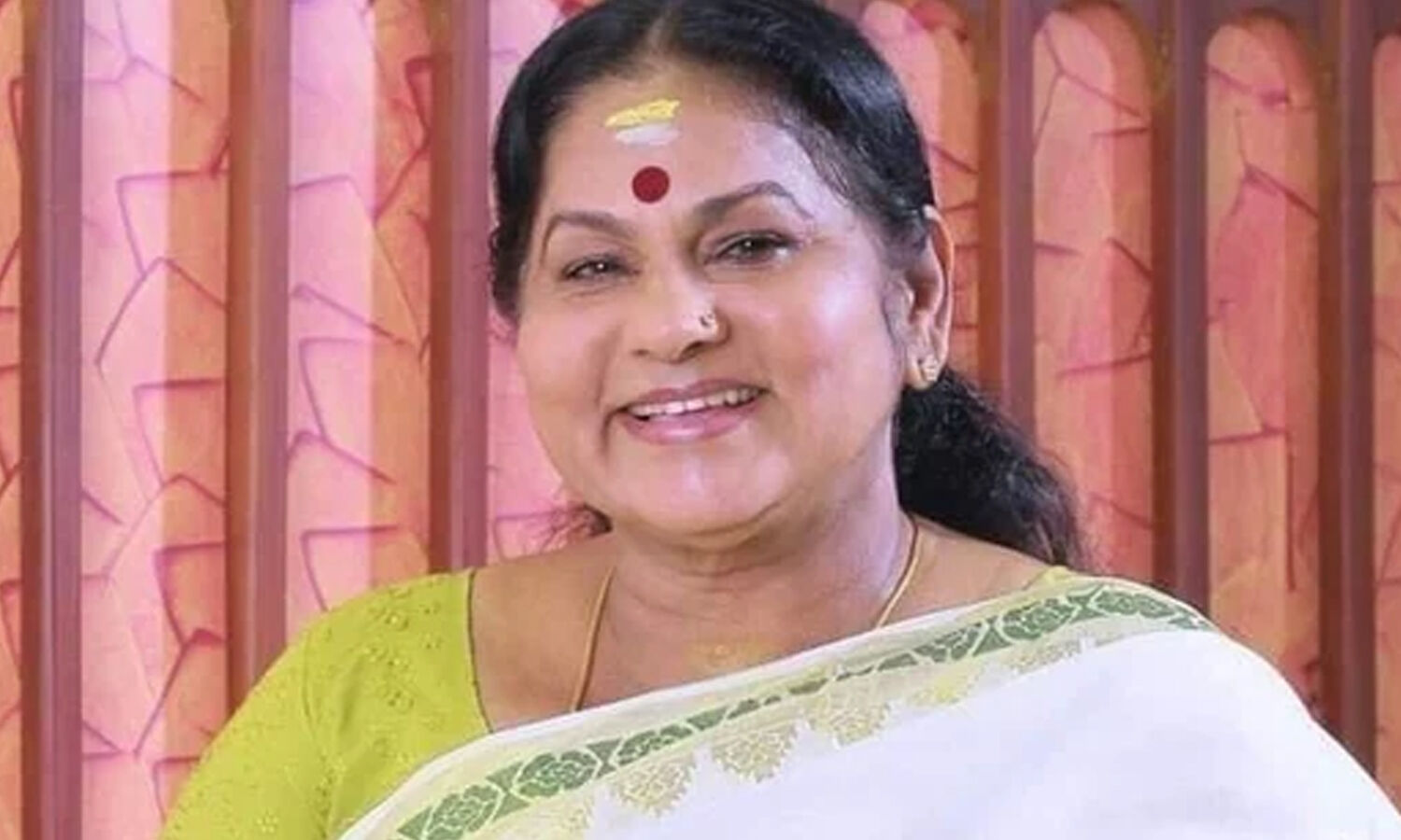 ఇండస్ట్రీని వెంటాడుతున్న వరుస విషాదాలు.. మరో సీనియర్ నటి మృతి | KPAC ...