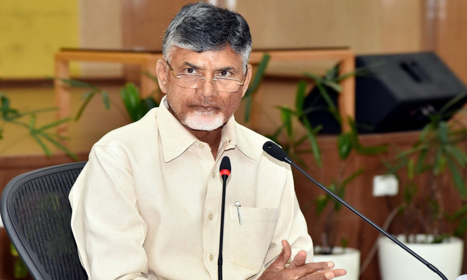 ఏపీ డీజీపీకి చంద్రబాబు లేఖ | telugu desam party chief chandrababu wrote ...