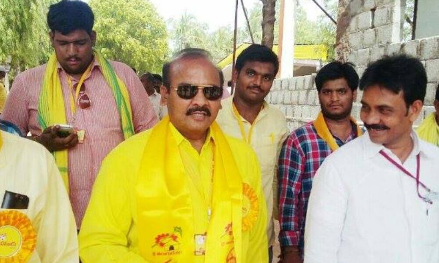 ప్రత్తిపాటి ధైర్యం అదేనట | prathipati pullarao, who was away from ...