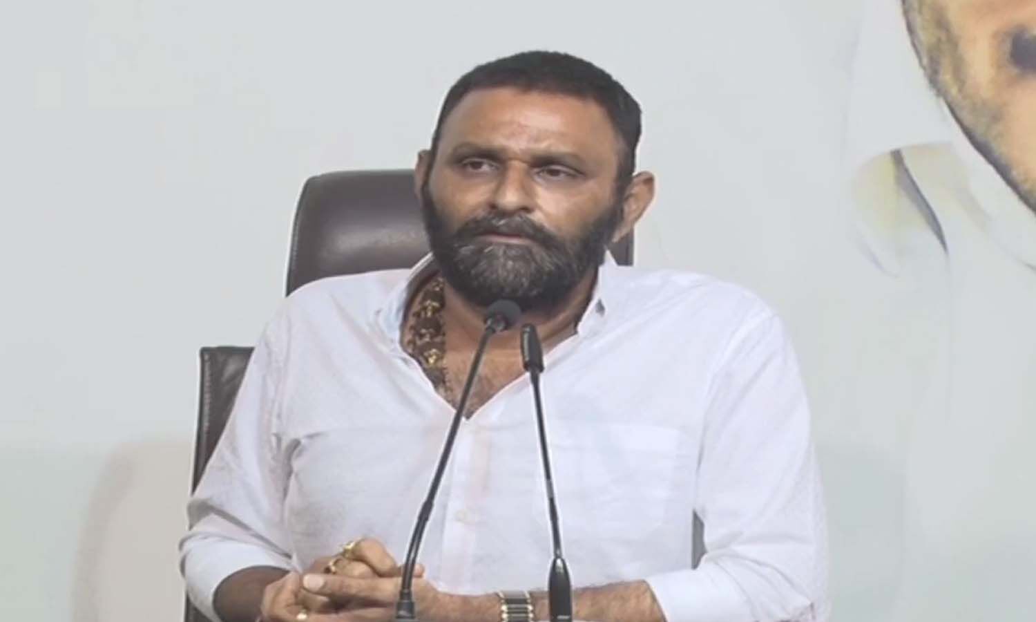 అది కమ్మ కుల ఉగ్రవాదుల యాత్ర | former minister kodali nani opined that ...