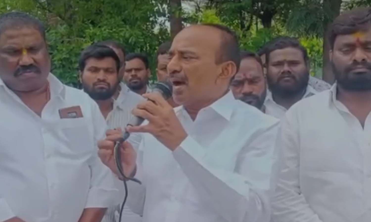 తెలంగాణతో సంబంధం తెగిపోయినట్లే | etala rajender said that kcr's ...