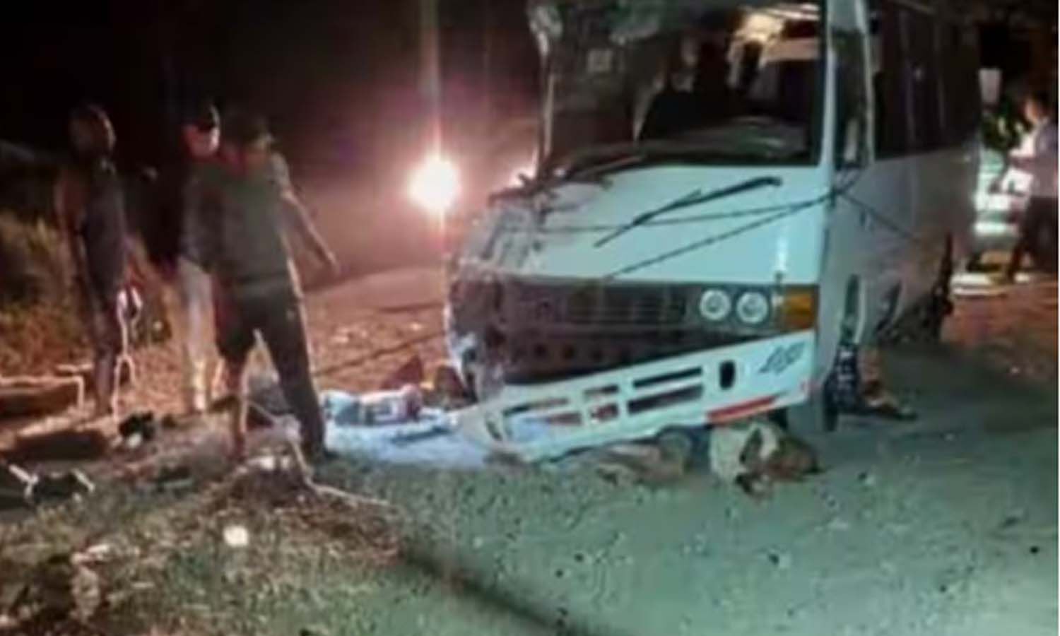 అమెరికాలో ఘోర రోడ్డు ప్రమాదం : 39 మంది మృతి | terrible road accident ...