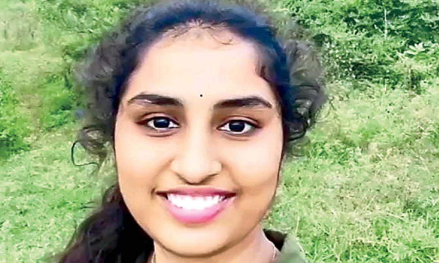 గుండెపోటుతో వైద్య విద్యార్ధిని మృతి | pujitha reddy, a medical student from khammam district who ...
