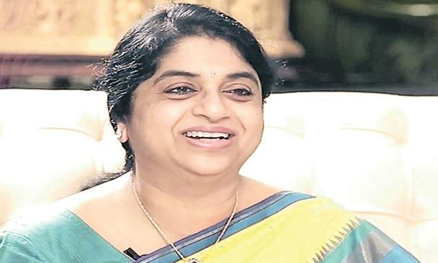 శైలజ కిరణ్ విచారణ ప్రారంభం | margadarsi managing director sailaja kiran ...