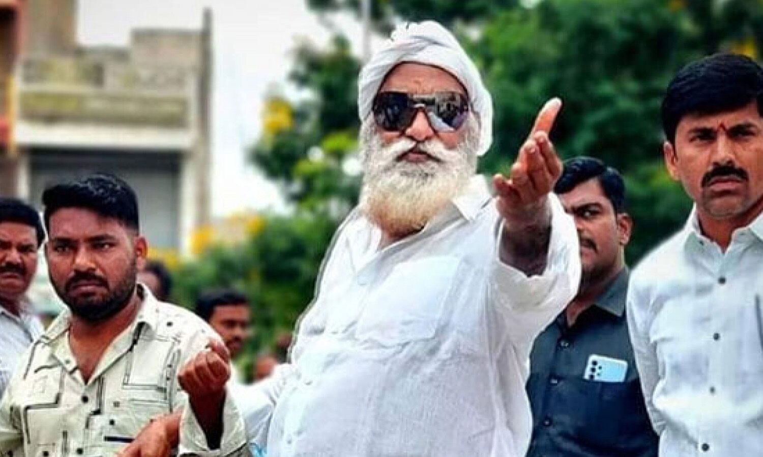 పెద్దమెంటల్ కేసులా ఉందే | tadipatri municipal chairman jc prabhakar ...