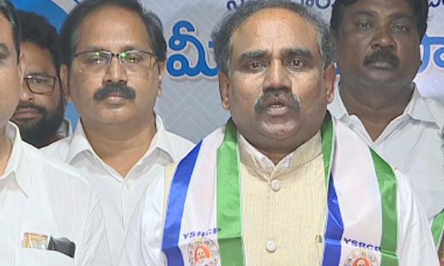 YSRCP : వైసీపీలో చేరిన మాజీ మంత్రి రావెల | former minister ravela ...