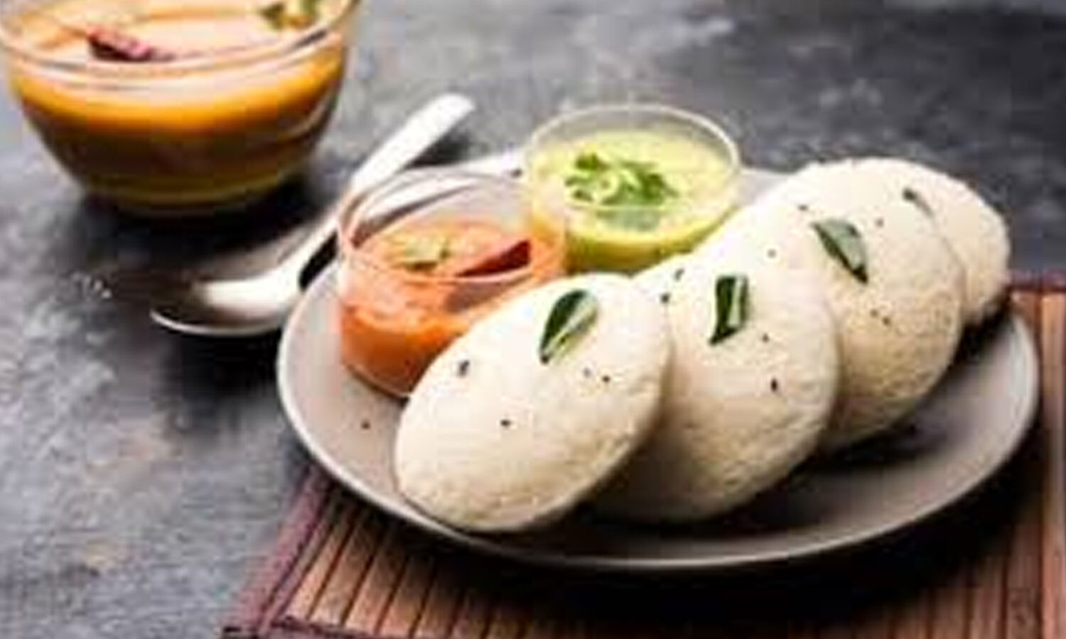 లిటిల్ ఇడ్లీలో డ్రగ్స్.. ఇద్దరి అరెస్ట్ | police raided little idli ...