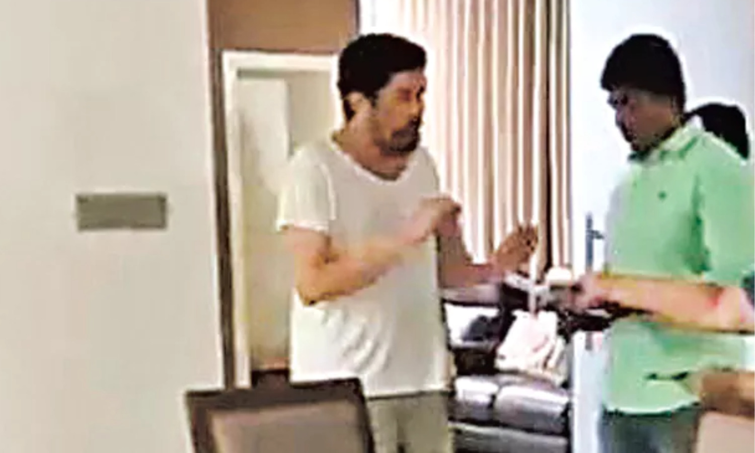 హైదరాబాద్ లో పోసాని అరెస్ట్ | police arrest film writer and ysrcp ...