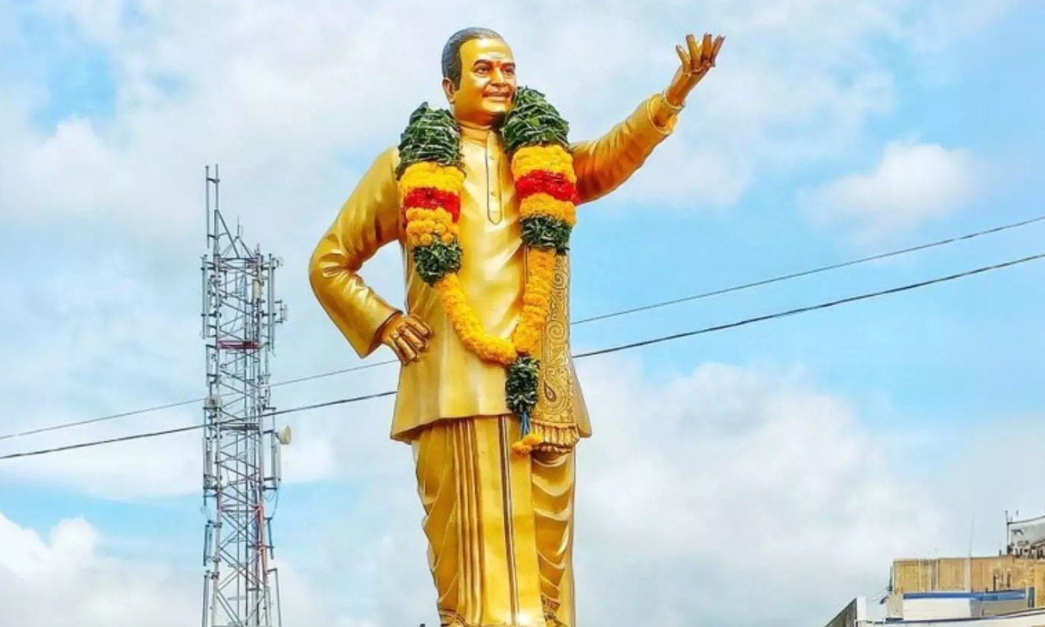 అమరావతిలో అతి పెద్ద ఎన్టీఆర్ విగ్రహం | government has decided to ...