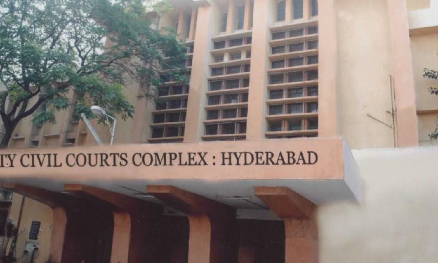 సిటీ సివిల్ కోర్టులకు బాంబు బెదిరింపు | bomb threat call was received ...