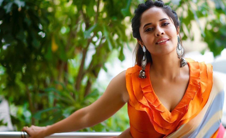 అనసూయ కావాలంటున్న హీరో?